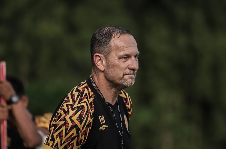 PSS Sleman Berpisah dengan Dejan Antonic - bolaskor.com PSS Sleman Berpisah dengan Dejan Antonic - bolaskor.com