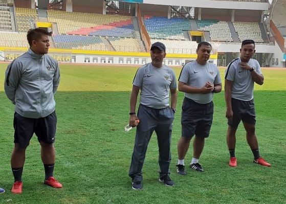 Fakhri Husaini Coret 7 Pemain Timnas Indonesia U-18 - BolaSkor Fakhri Husaini Coret 7 Pemain Timnas Indonesia U-18 - BolaSkor