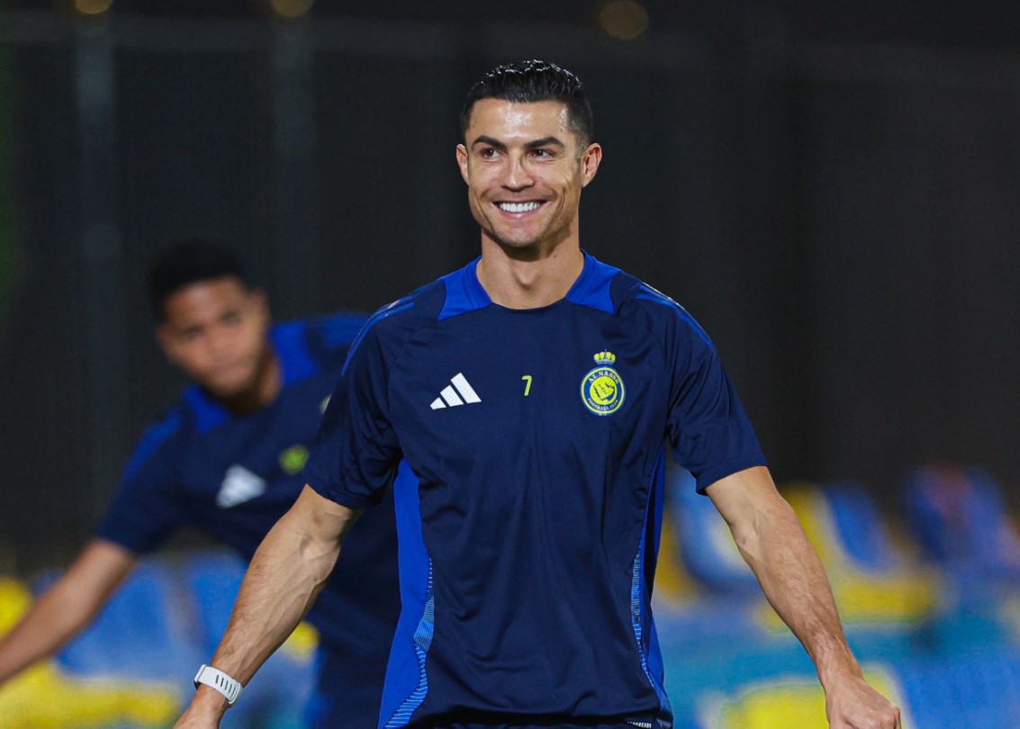 Daftar Pesepak Bola dengan Bayaran Tertinggi 2024: Cristiano Ronaldo ... Daftar Pesepak Bola dengan Bayaran Tertinggi 2024: Cristiano Ronaldo ...