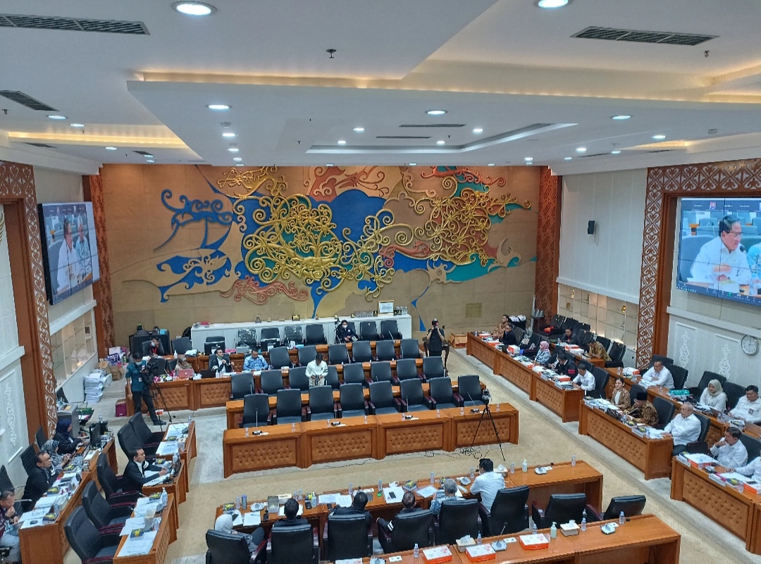 Komisi X DPR Menyetujui Naturalisasi Ivar Jenner, Rafael Struick dan ... Komisi X DPR Menyetujui Naturalisasi Ivar Jenner, Rafael Struick dan ...