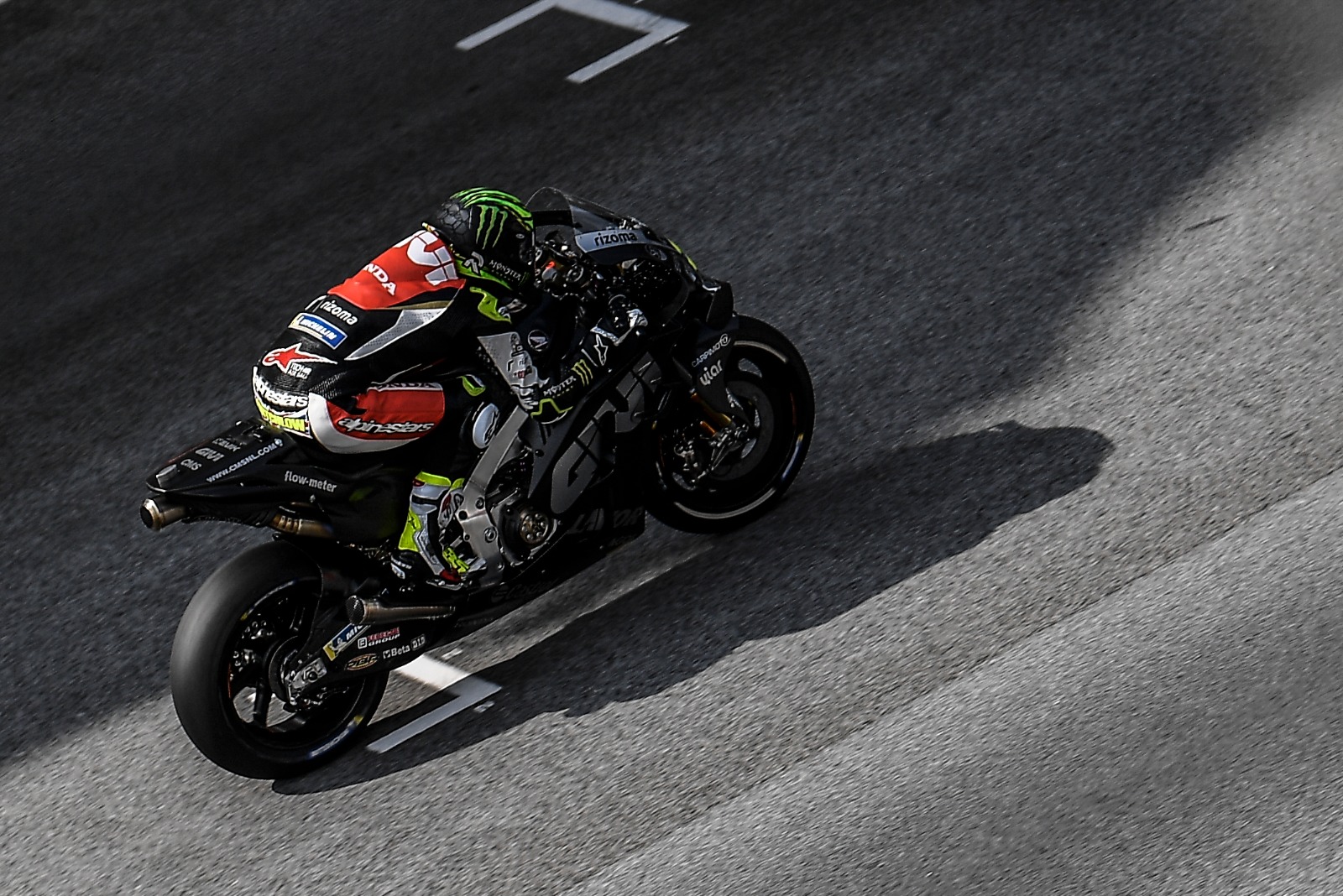 Aprilia Siap Tampung Jorge Lorenzo dan Cal Crutchlow - BolaSkor Aprilia Siap Tampung Jorge Lorenzo dan Cal Crutchlow - BolaSkor
