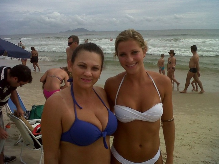 Ini Dia Wasit Pirang Seksi & Menggoda Asal Brasil - bolaskor.com Ini Dia Wasit Pirang Seksi & Menggoda Asal Brasil - bolaskor.com